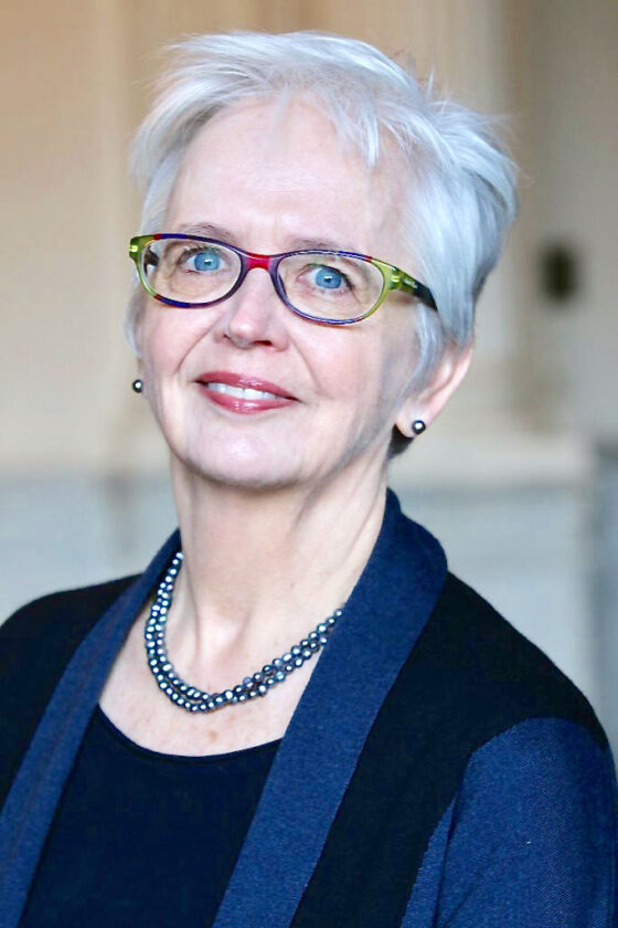 Marietta College alumna pens book | News, Sports, Jobs - Marietta Times